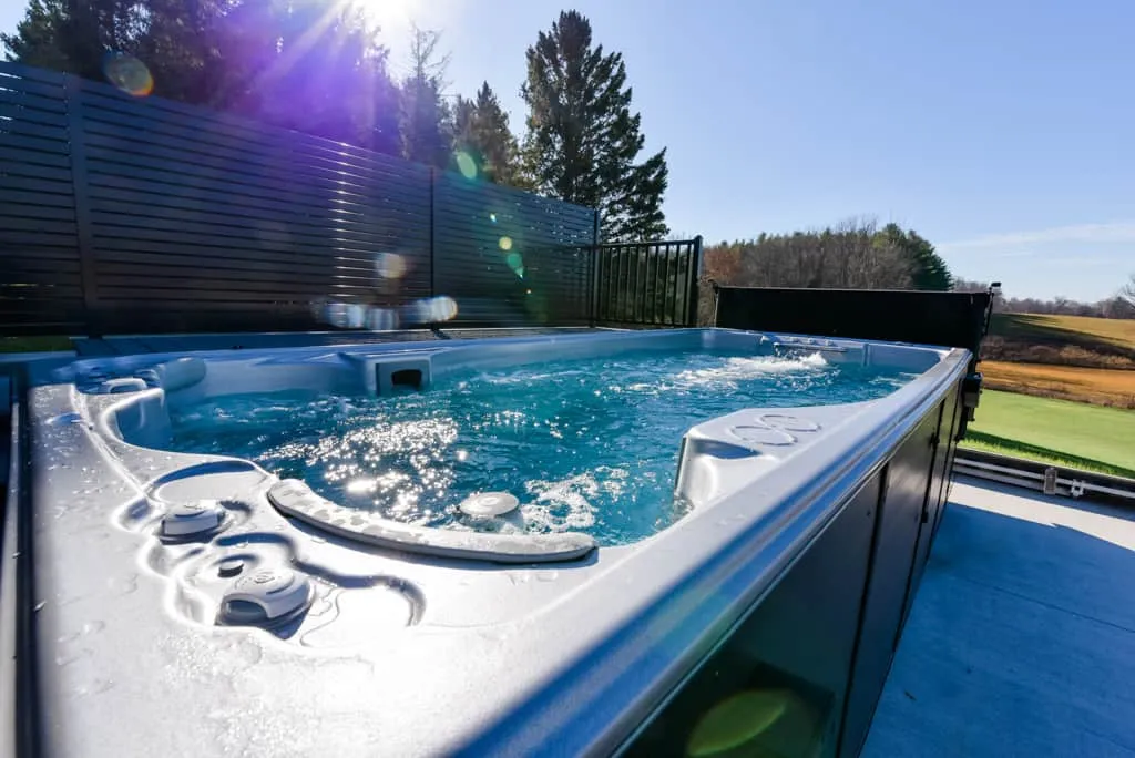 Explore the Health Benefits of Hot Tub and Spa Hydrotherapy